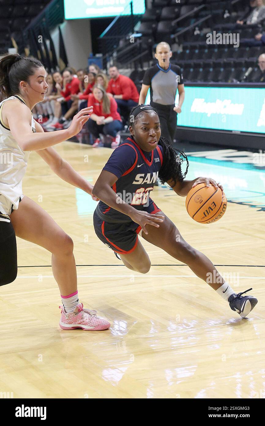 SPARTANBURG, SC - FEBRUARY 20: Samford Bulldogs guard Sierra Godbolt ...