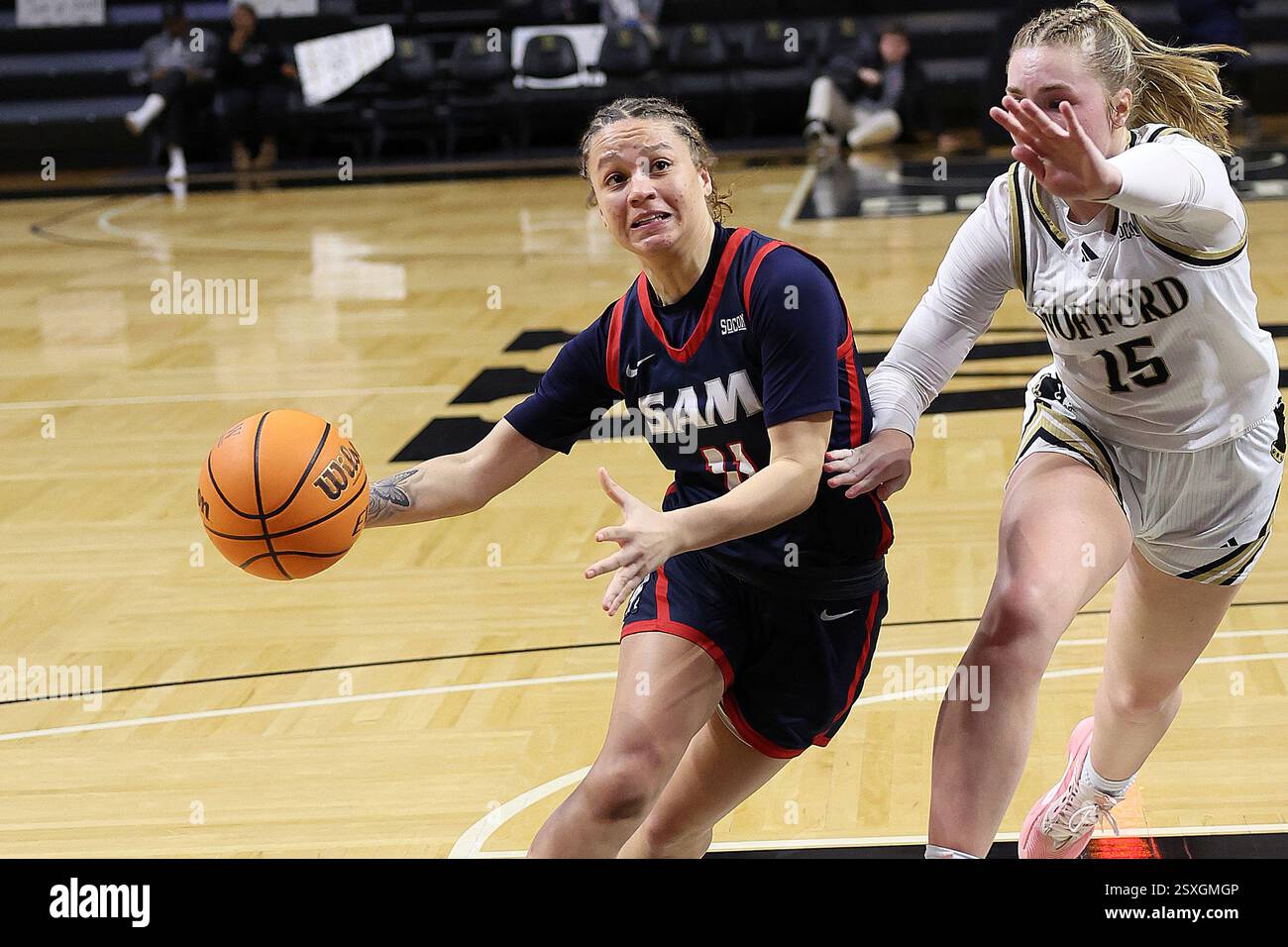 SPARTANBURG, SC - FEBRUARY 20: Samford Bulldogs guard Alonya Waldon (11 ...