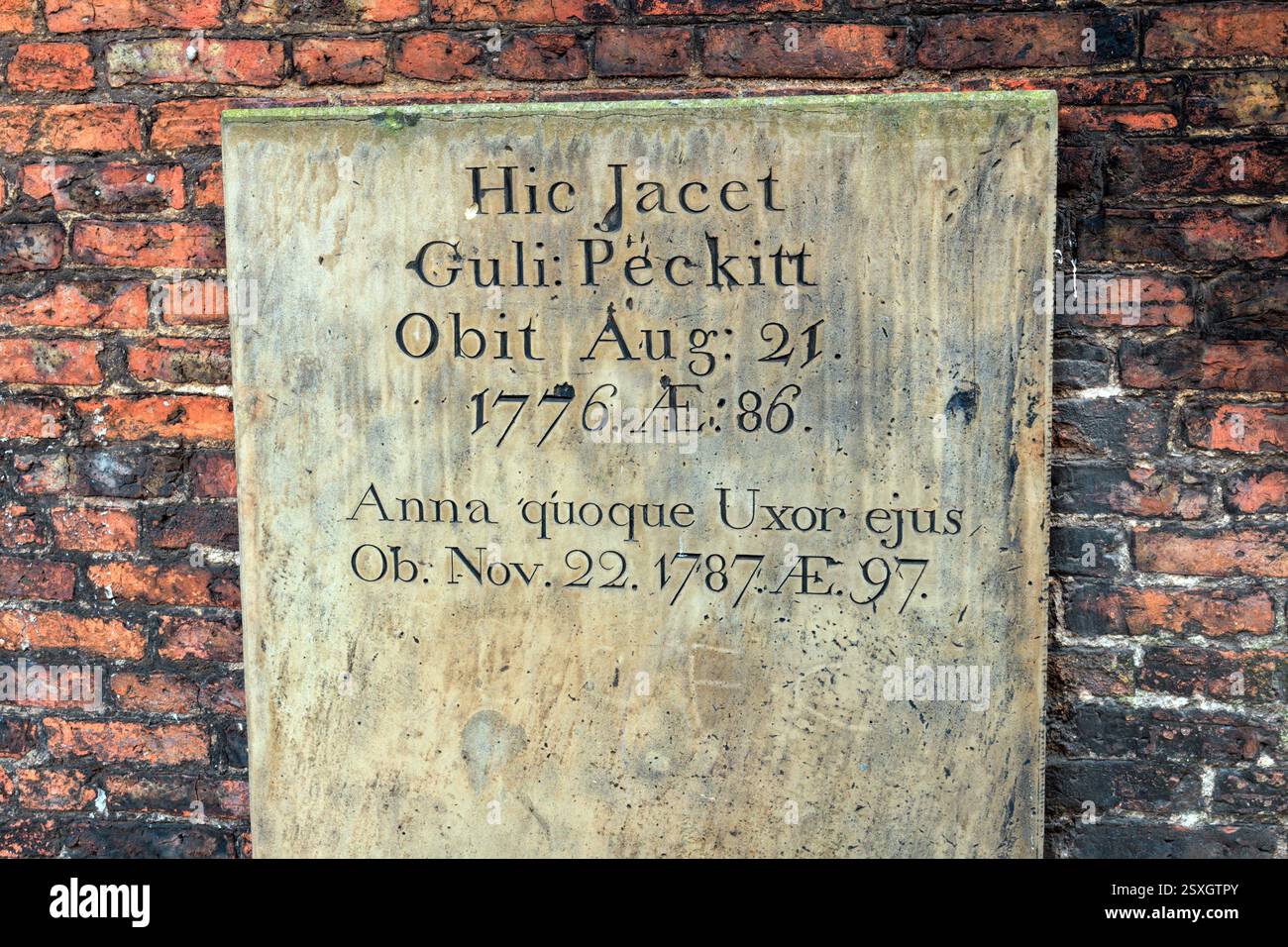 Latin gravestone inscription hi-res stock photography and images - Alamy