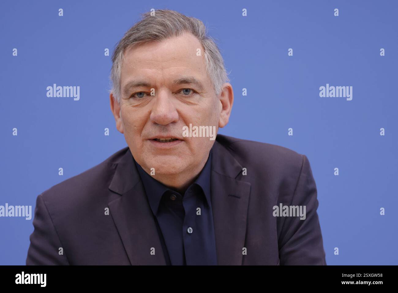 Jan van Aken, Spitzenkandidat und Parteivorsitzender Die Linke ...