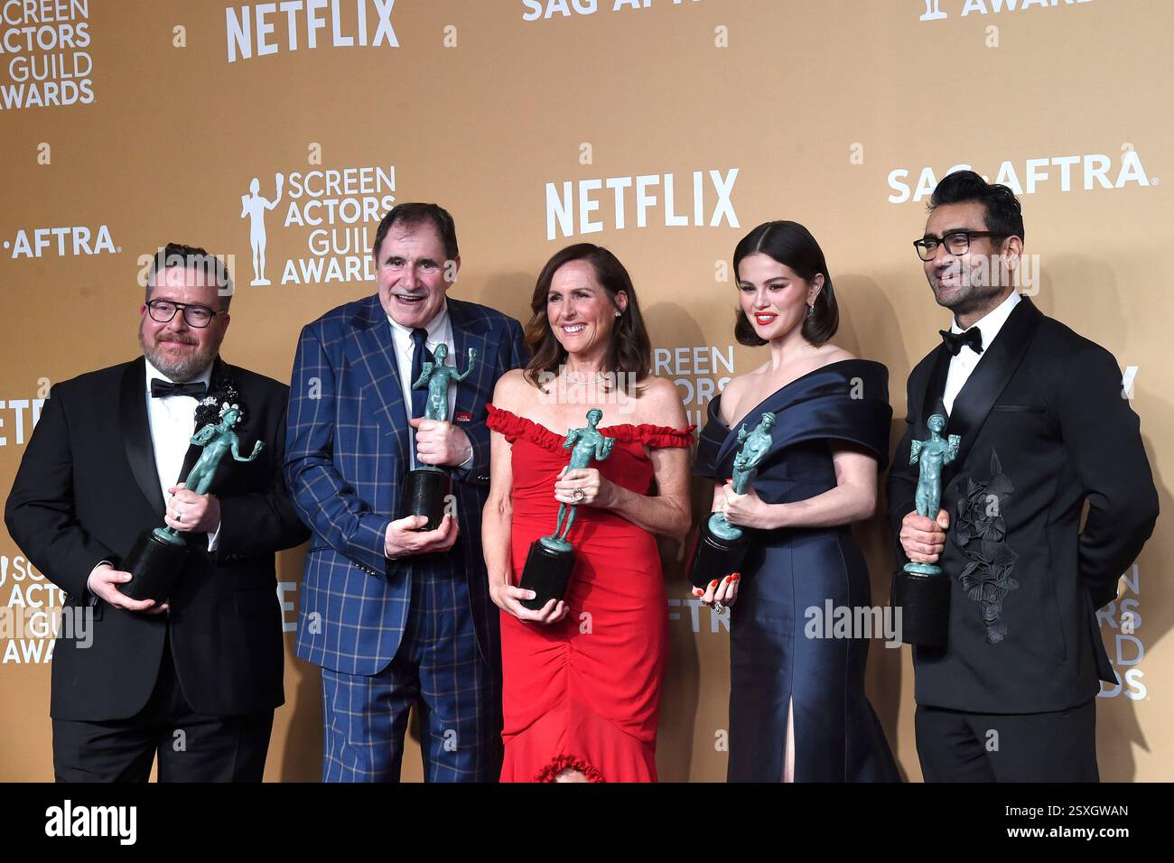 Michael Cyril Creighton, Richard Kind, Molly Shannon, Selena Gomez und ...