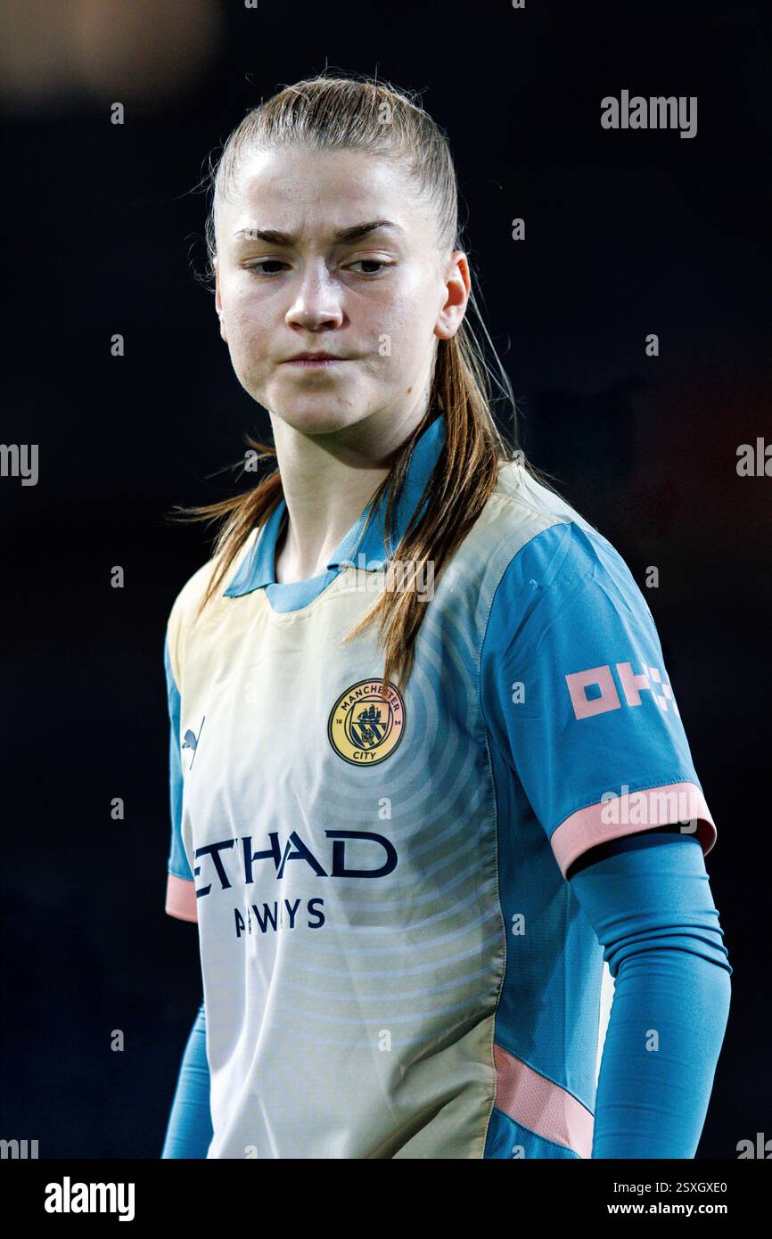 Barcelona, Spain. 18th December, 2024. Jess Park in action during the ...