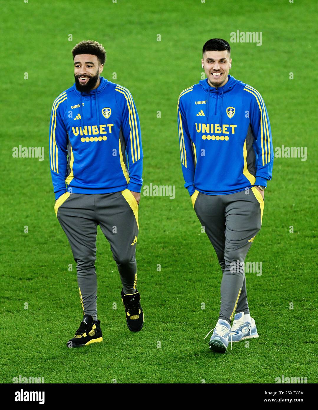 Leeds United's Jayden Bogle and Joel Piroe before the Sky Bet ...