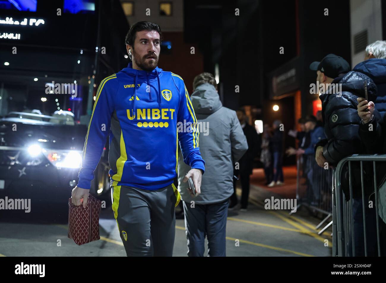 Joe Rothwell of Leeds United arrives ahead of the Sky Bet Championship ...