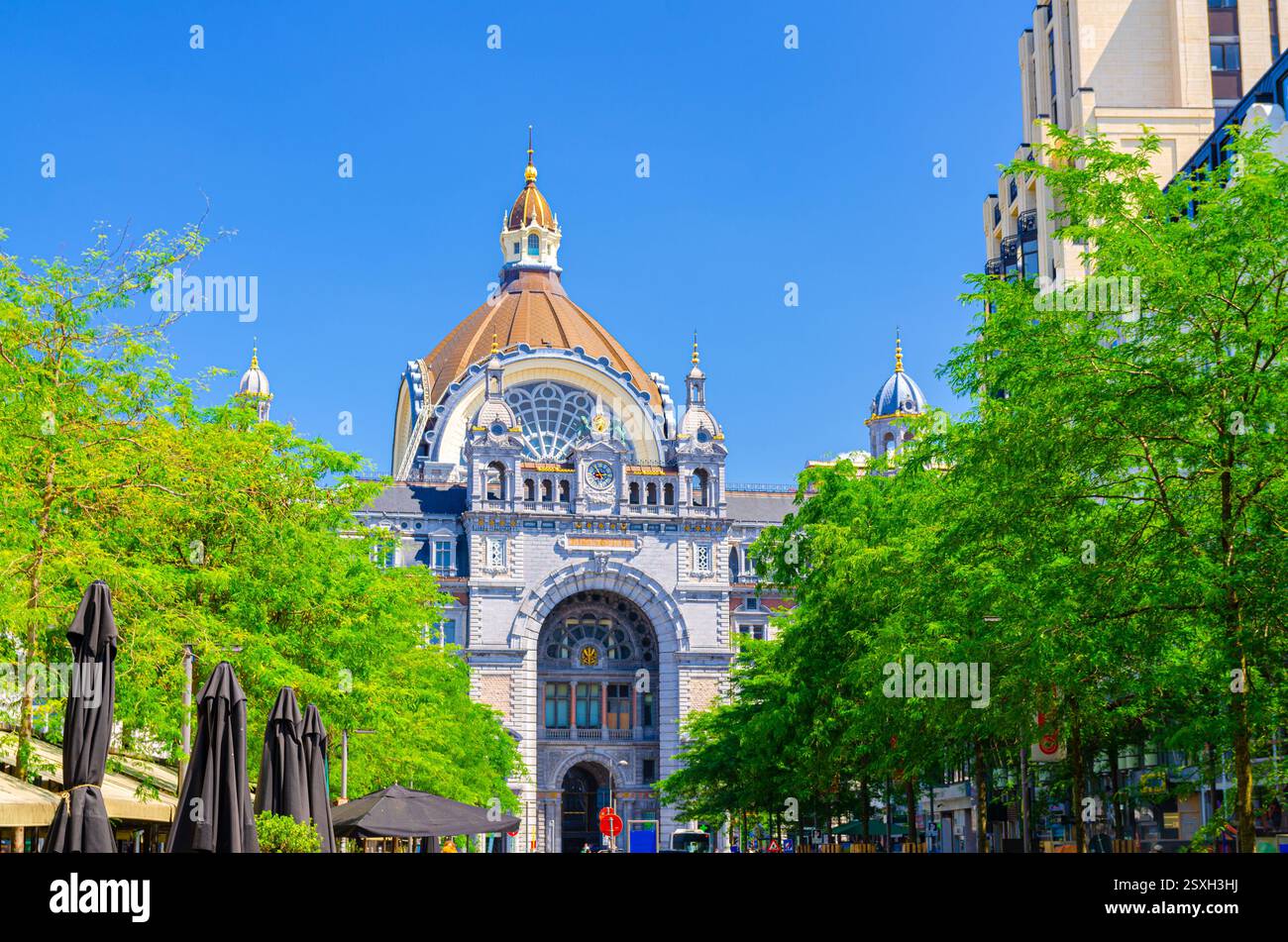 Antwerpen-Centraal railway station Antwerp Central building ...