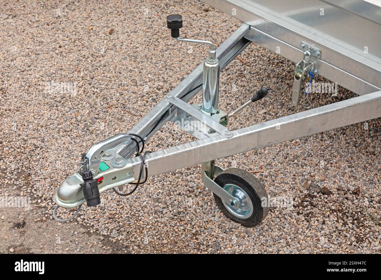 European Towing Trailer Coupler With Support Wheel Cargo Transport ...