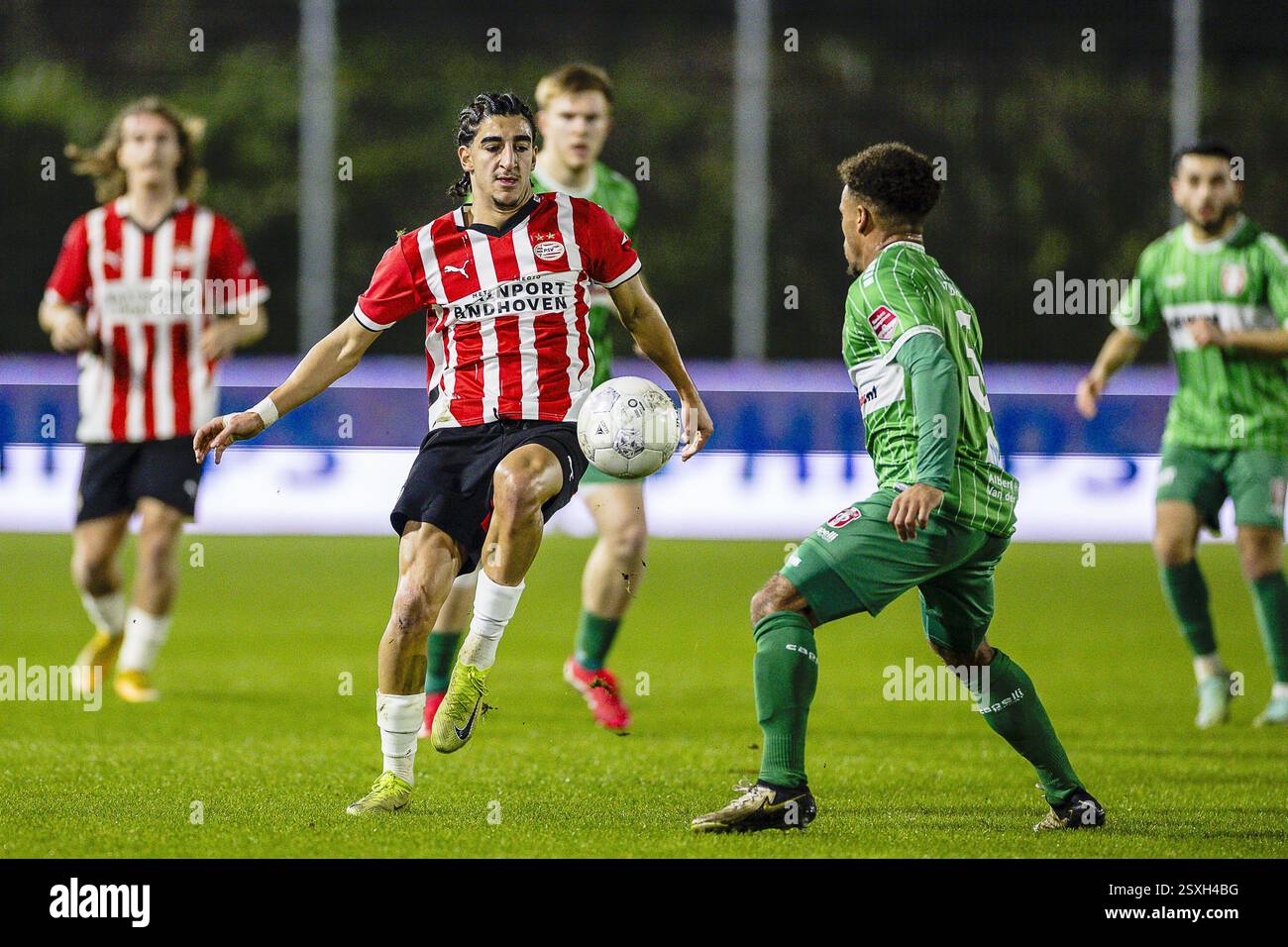 EINDHOVEN, 24-02-2025. De Herdgang. Keuken Kampioen Divisie, KKD ...