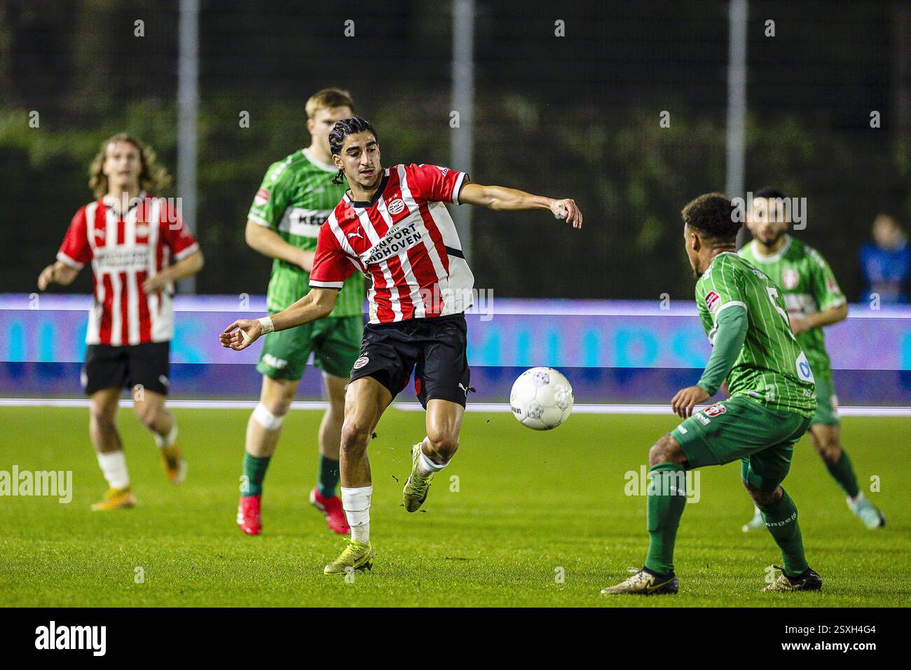 EINDHOVEN, 24-02-2025. De Herdgang. Keuken Kampioen Divisie, KKD ...
