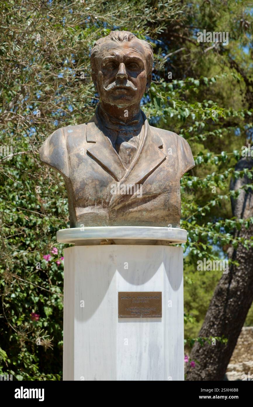 A statue of Minos Kalokairinos at the Palace of Knossos, Crete, Greece ...