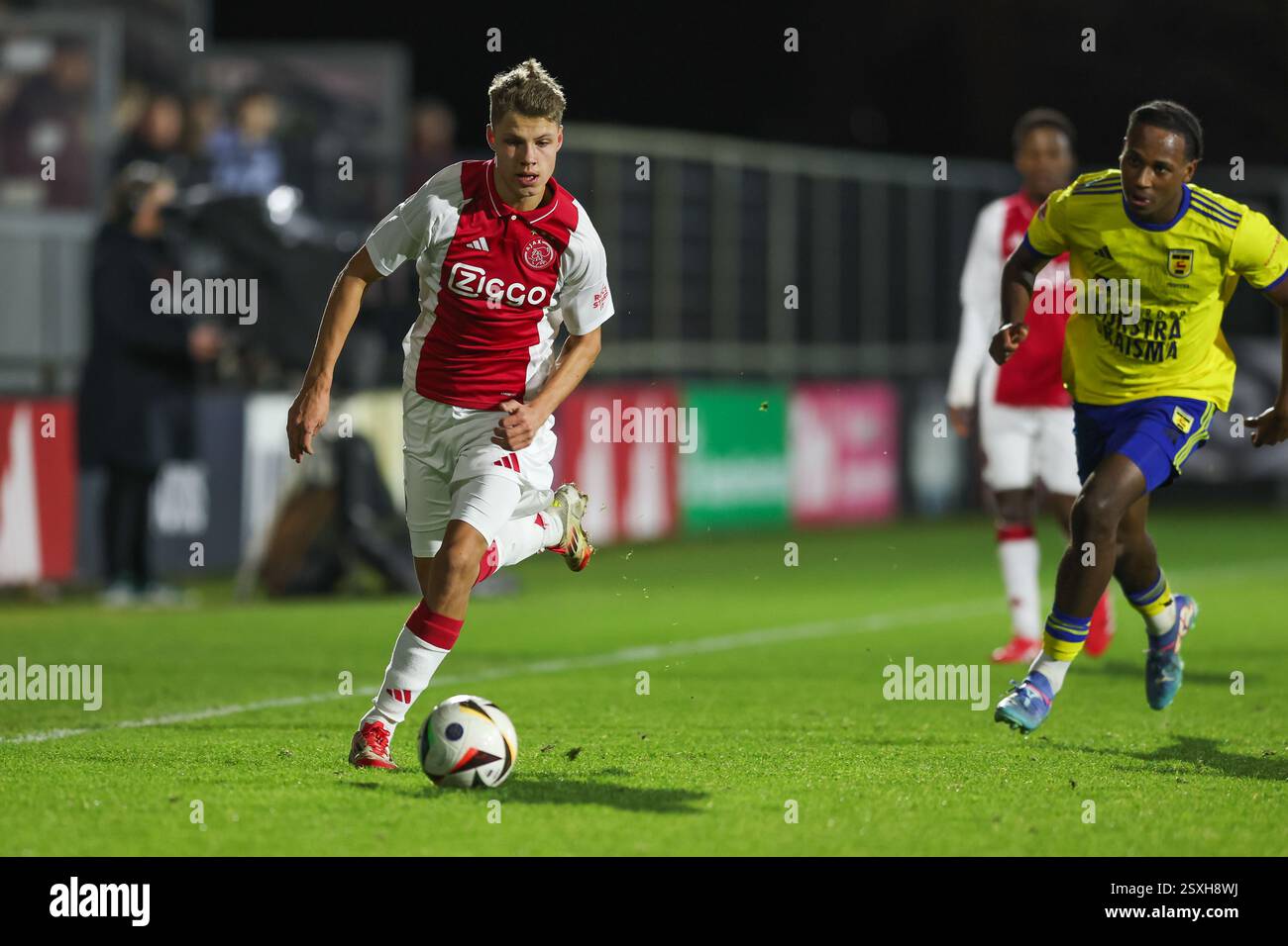 AMSTERDAM, NETHERLANDS - FEBRUARY 24: Sean Steur of Jong Ajax during the Dutch Keuken Kampioen ...