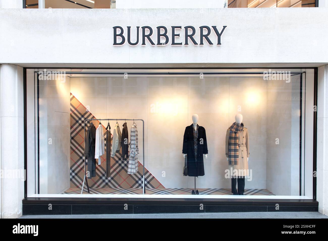 Burberry bond street hi-res stock photography and images - Alamy