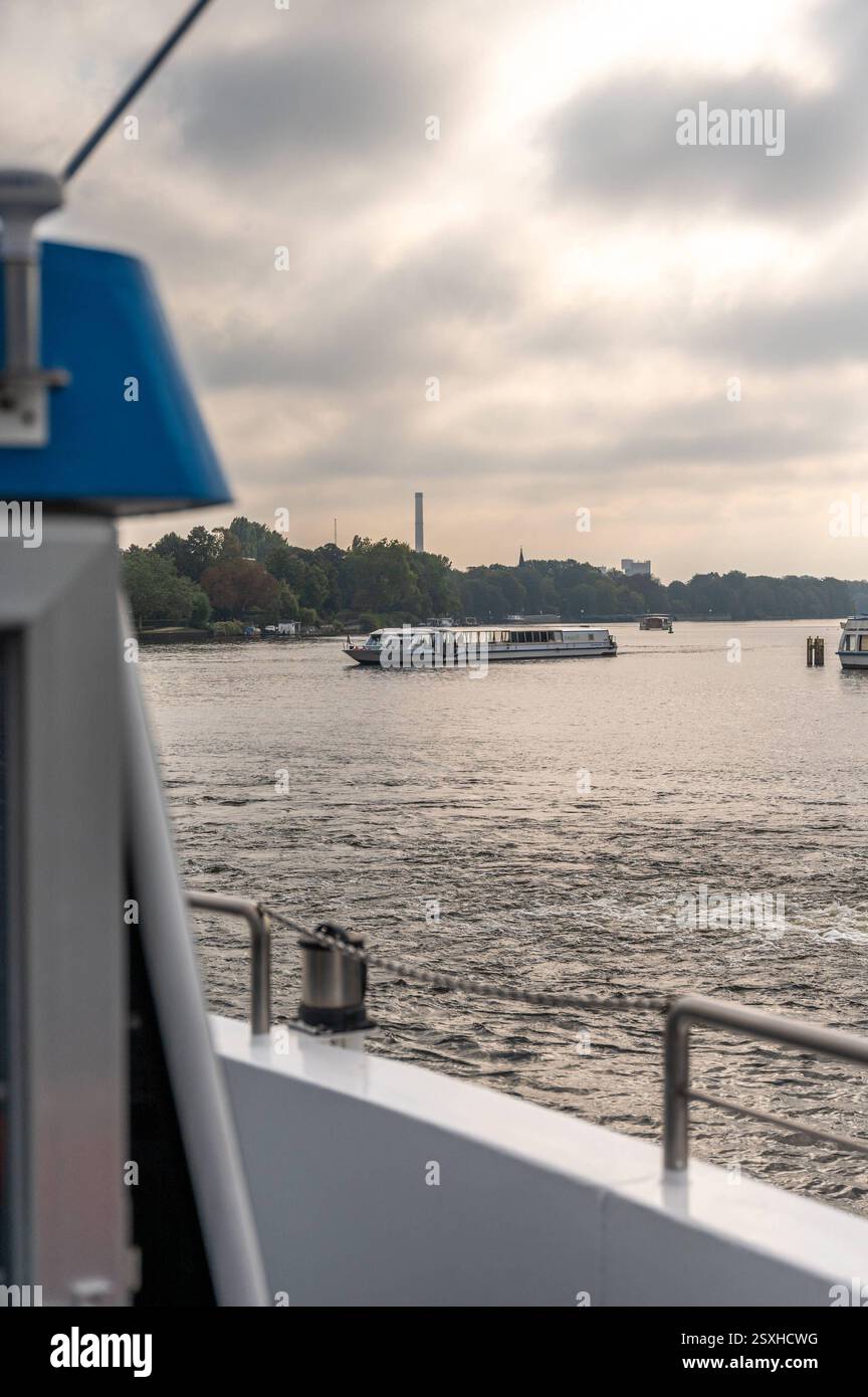 12 Stunden Stern Kreis Das Schiff Poseidon der Stern Kreis Schifffahrt ...