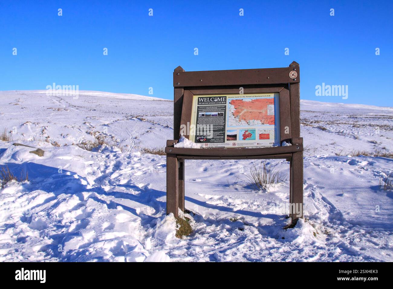 Signage at Jubilee Tower inviting pedestrian access to grouse moors ...