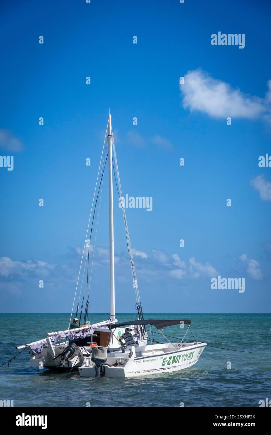 English caye hi-res stock photography and images - Alamy