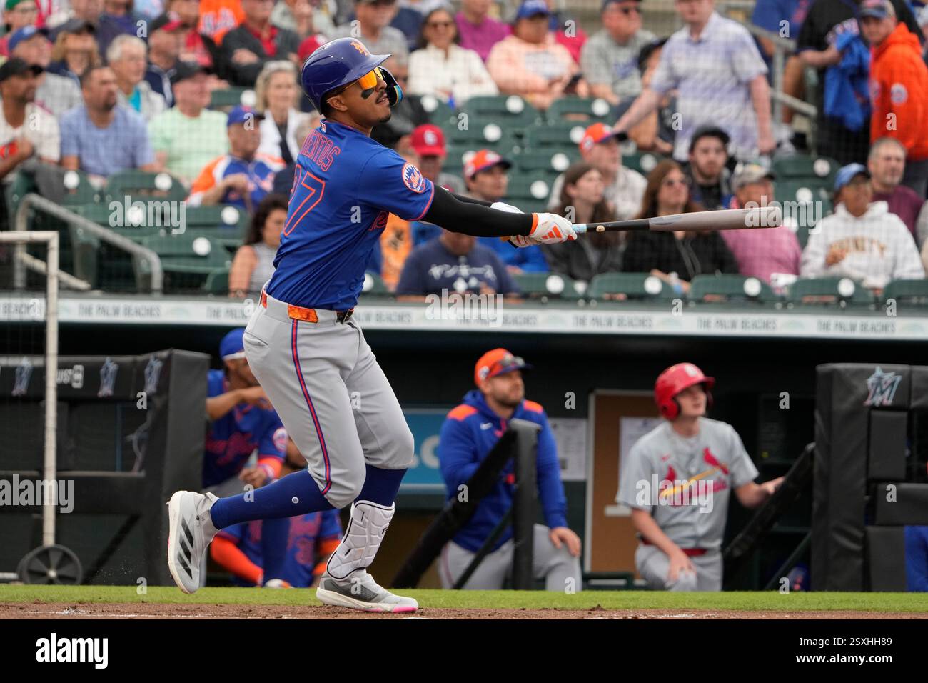 New York Mets' Mark Vientos flies out during the first inning of a ...