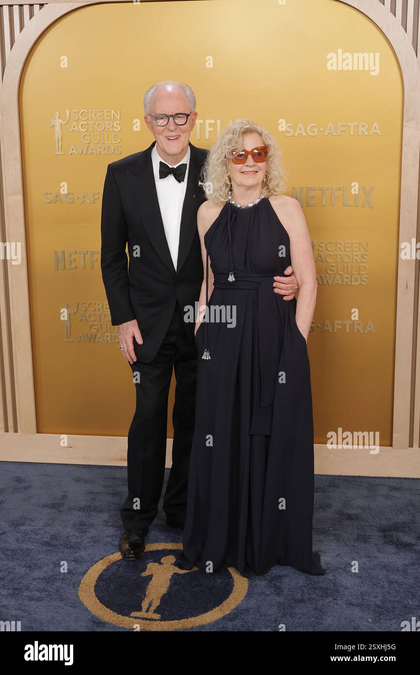 John Lithgow attends the 31st Annual Screen Actors Guild Awards at ...