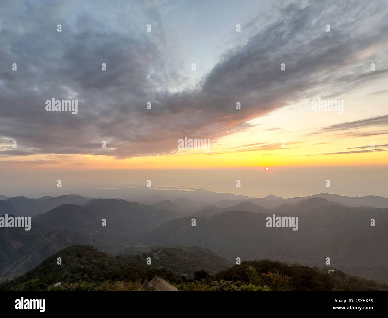 Spectacular sunset over Sierra Nevada de Santa Marta, Magdalena ...