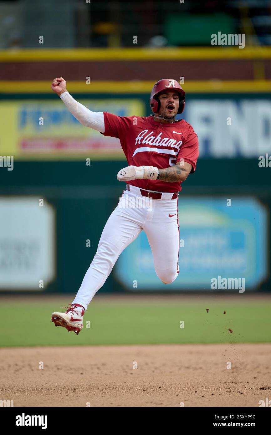 Alabama Crimson Tide Richie Bonomolo Jr. (5) jumps in the air ...