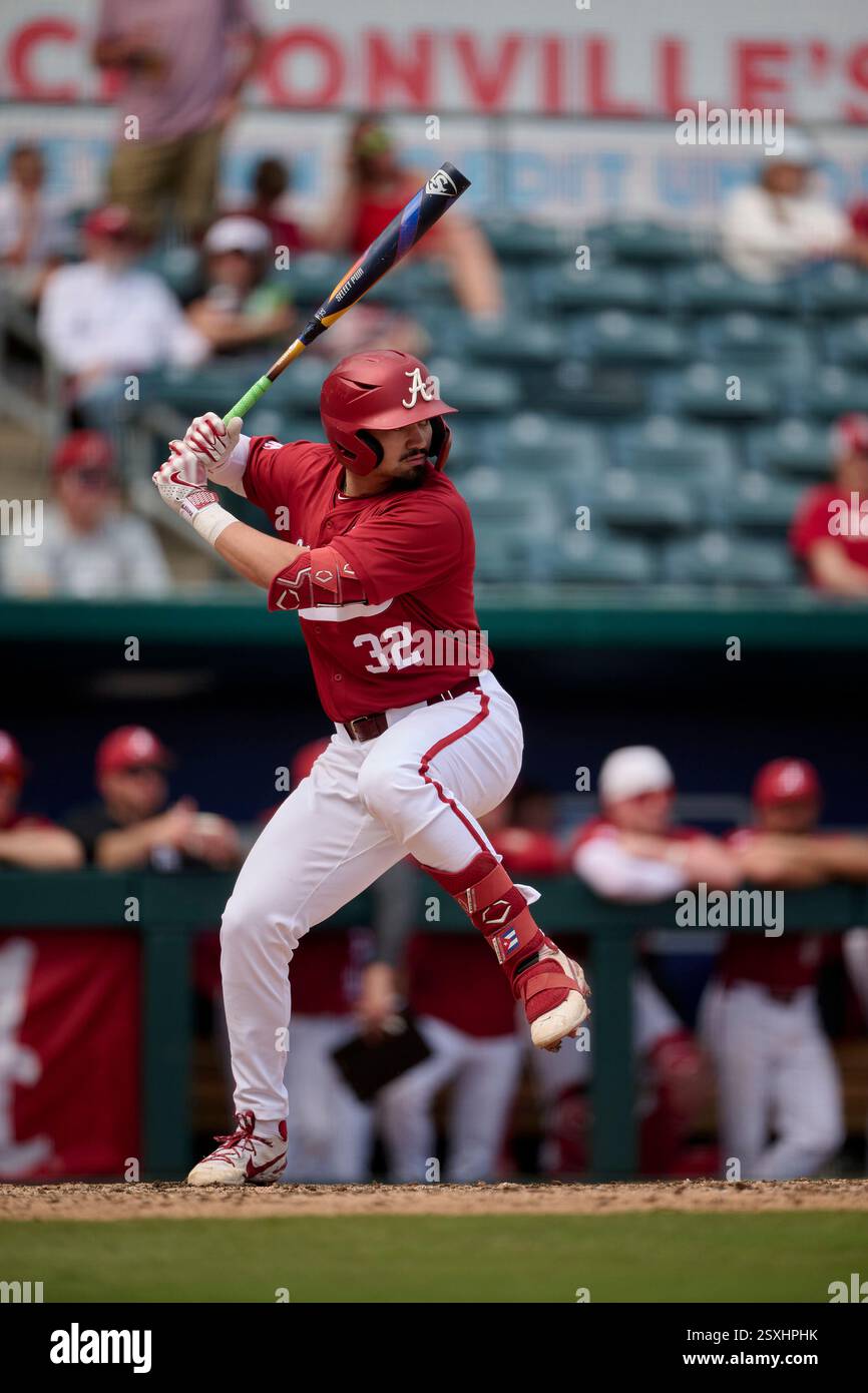 Alabama Crimson Tide third baseman Jason Torres (32) at bat during an ...