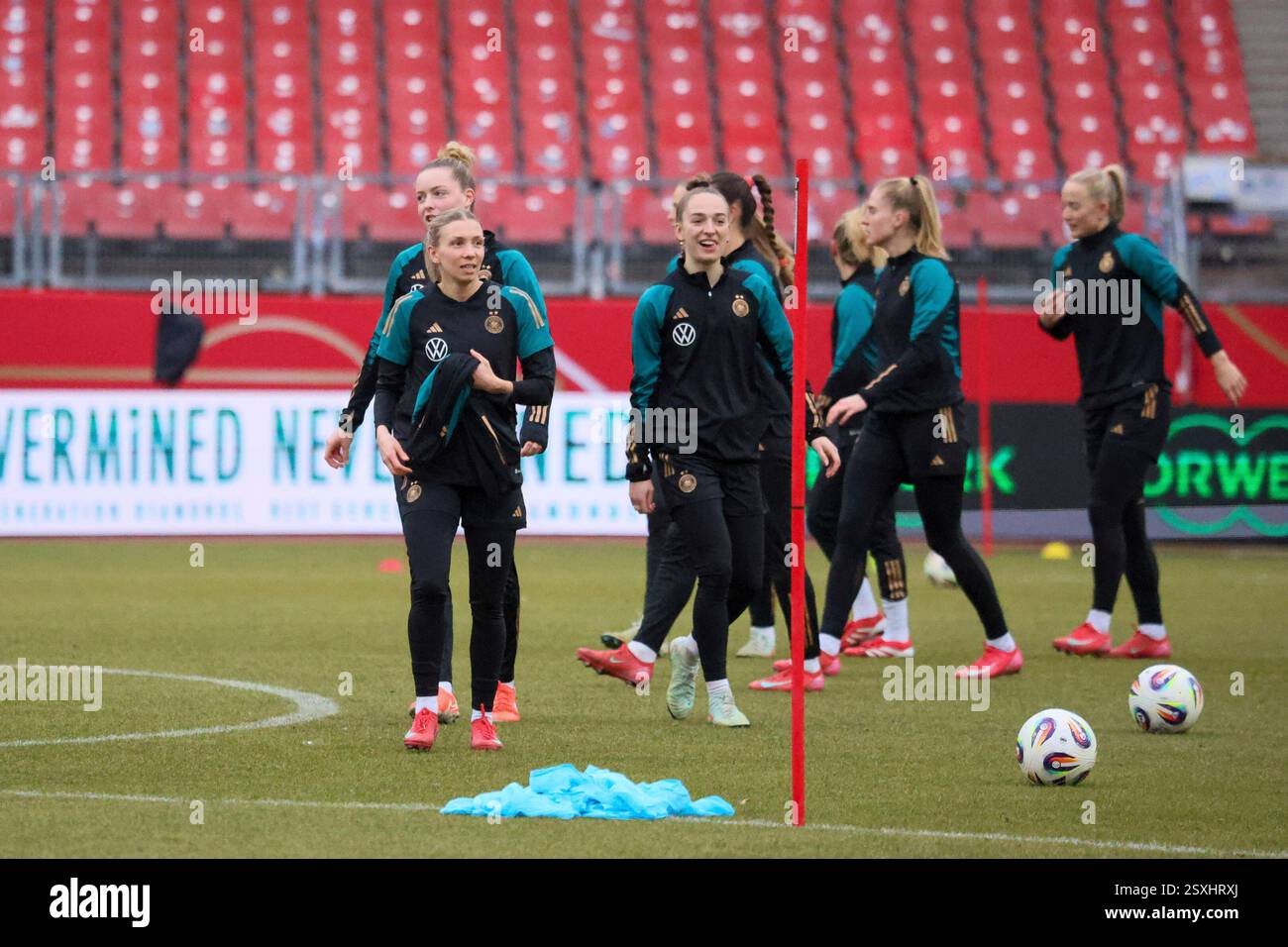 Nürnberg, Deutschland 24. Februar 2025: Frauen Länderspiel - 2025 ...