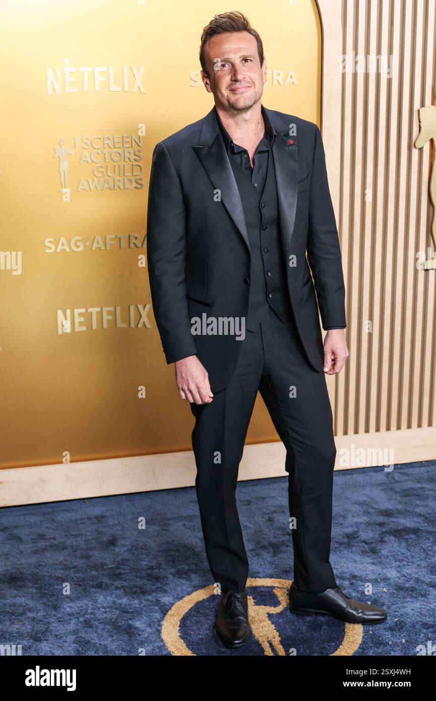 LOS ANGELES, CALIFORNIA, USA - FEBRUARY 23: Jason Segel arrives at the ...