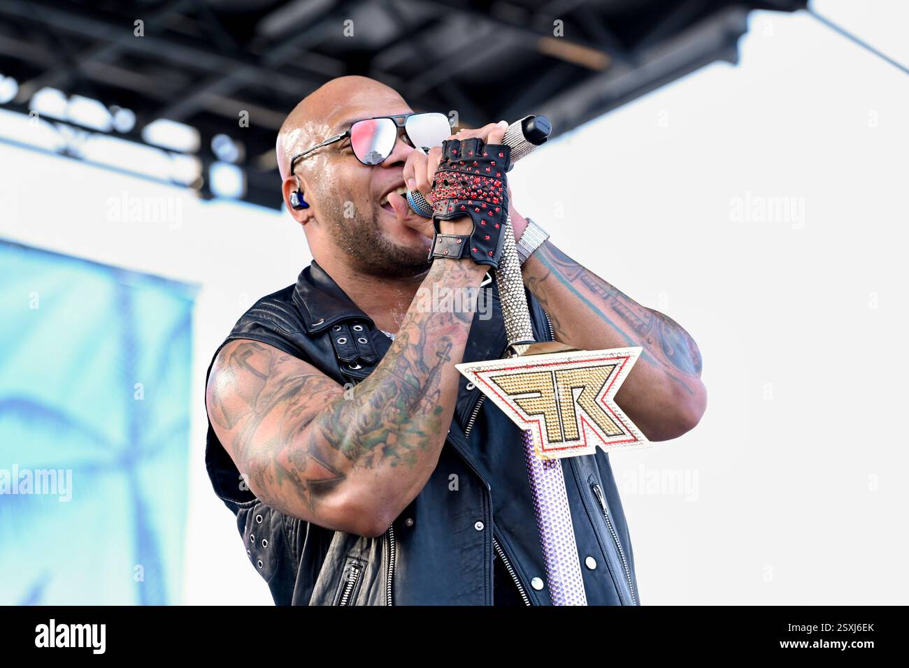 Flo Rida performs on stage during 3 to 5 on Ocean Drive as part of ...