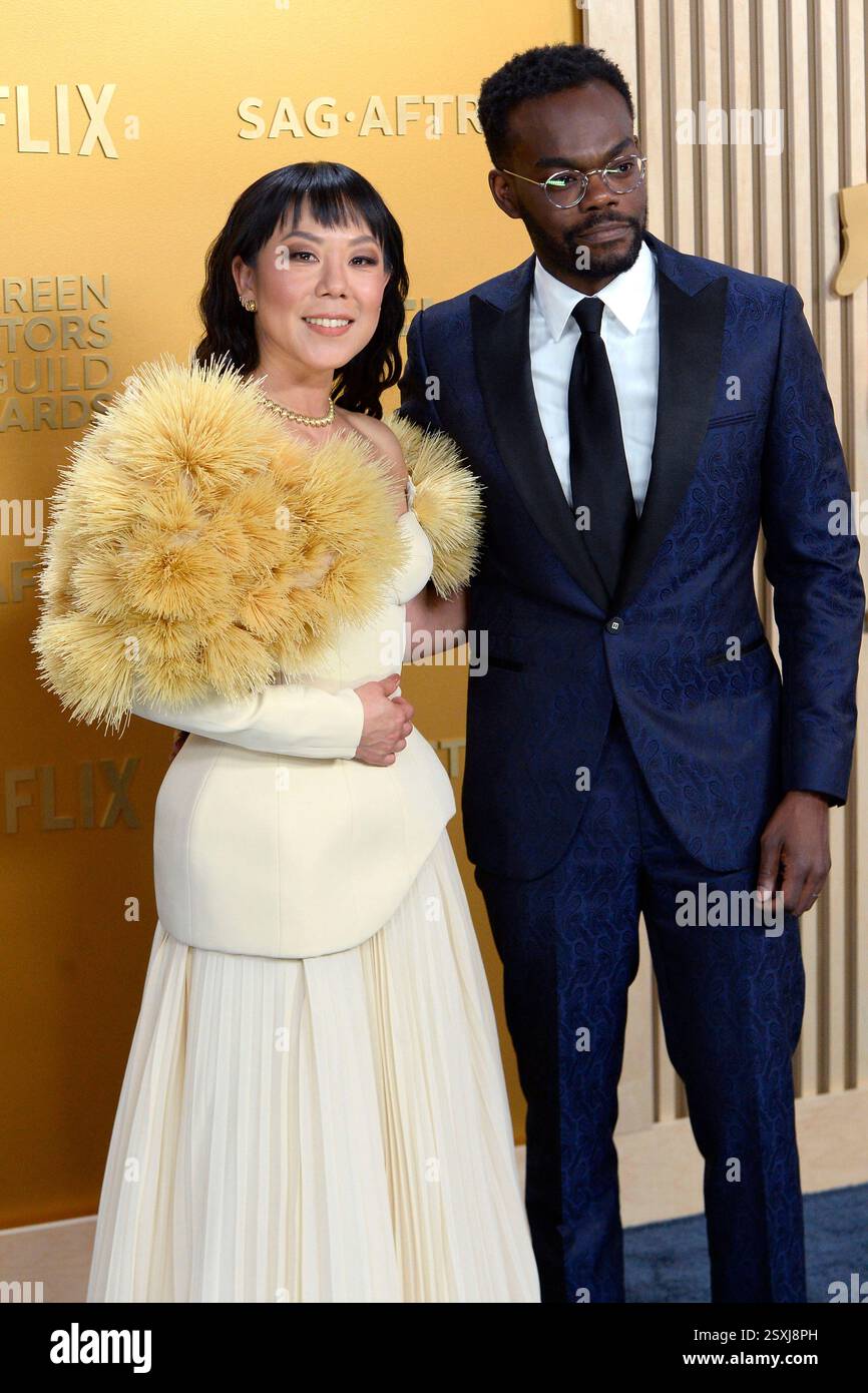 Ali Ahn und William Jackson Harper bei der Verleihung der 31. Screen ...