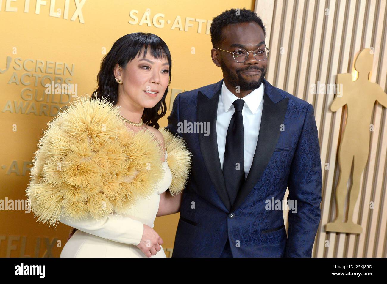 Ali Ahn und William Jackson Harper bei der Verleihung der 31. Screen ...