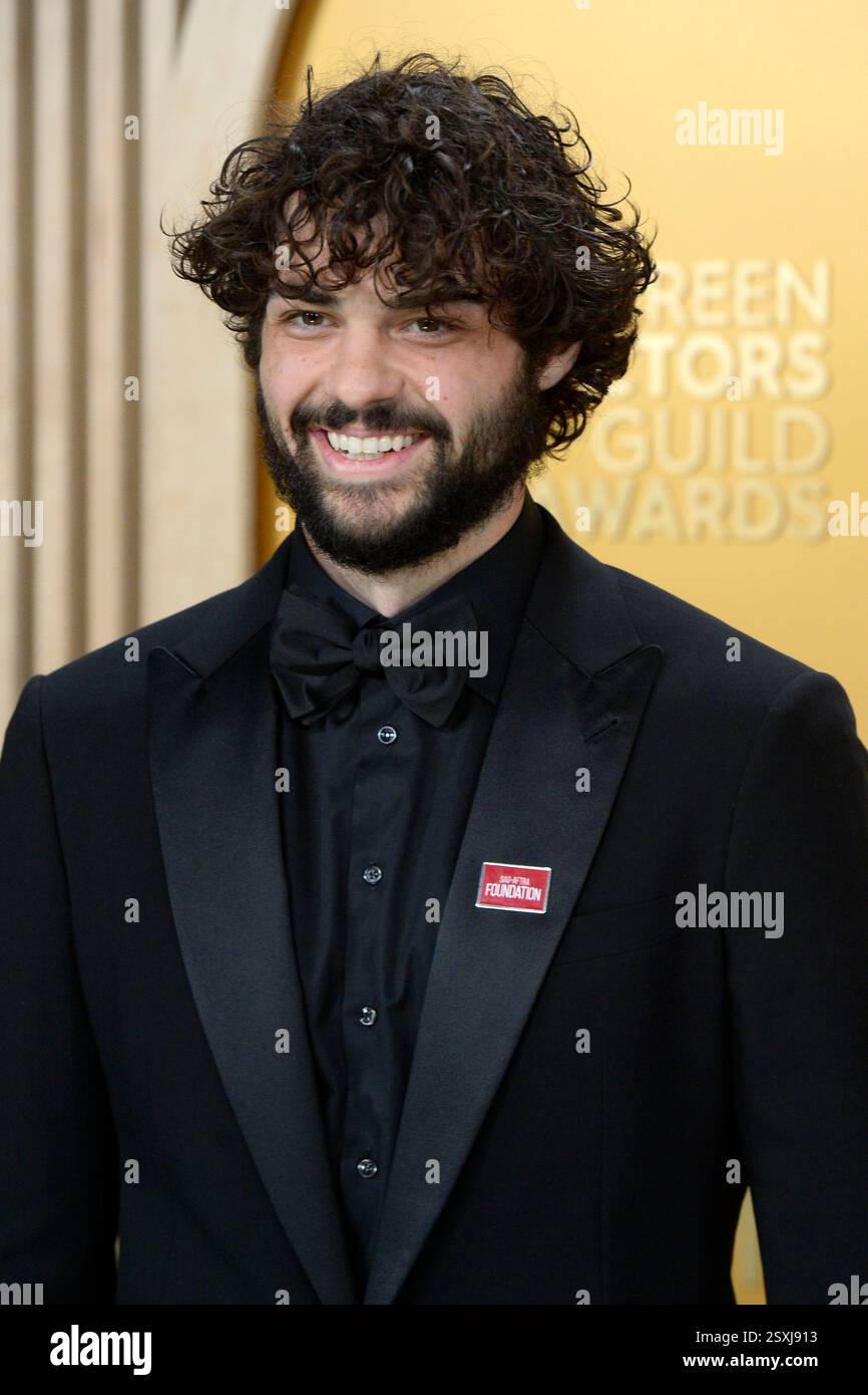 Noah Centineo bei der Verleihung der 31. Screen Actors Guild Awards ...