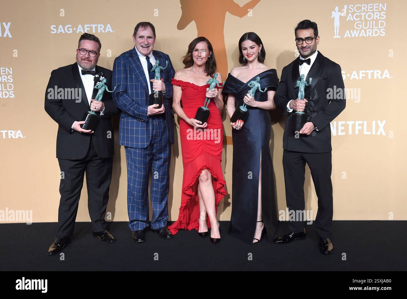 Michael Cyril Creighton, Richard Kind, Molly Shannon, Selena Gomez und ...