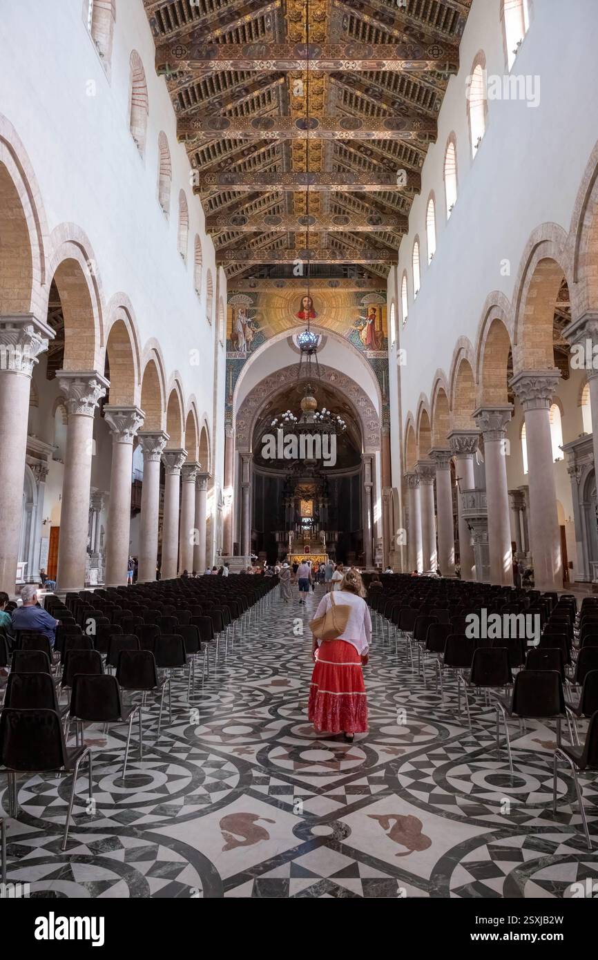 MESSINA, ITALY - October 12, 2024: Interior of Messina Cathedral in ...