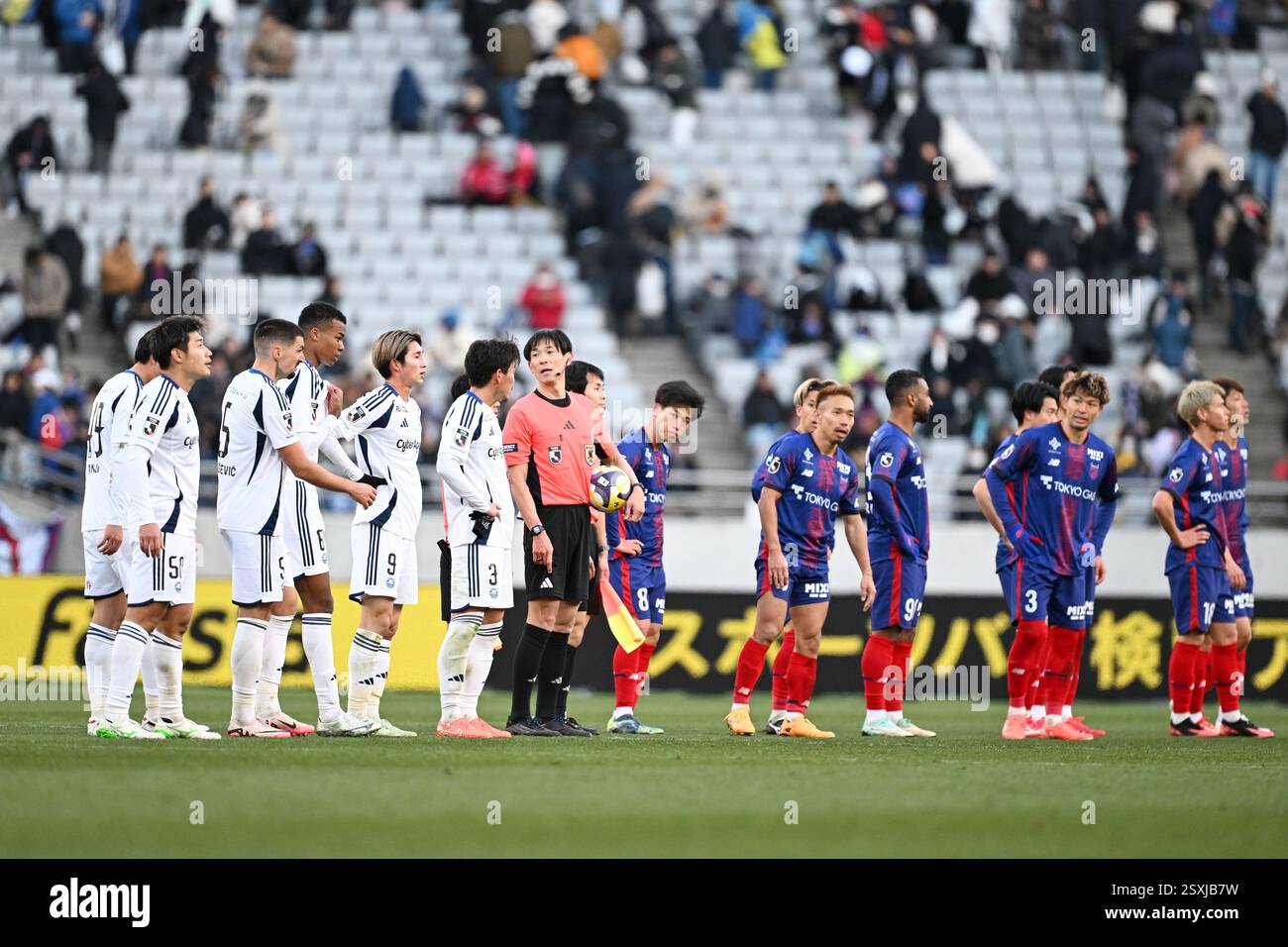 Ajinomoto Stadium, Tokyo, Japan. 22nd Feb, 2025. Two team group, FCFC Machida Zelvia team group ...