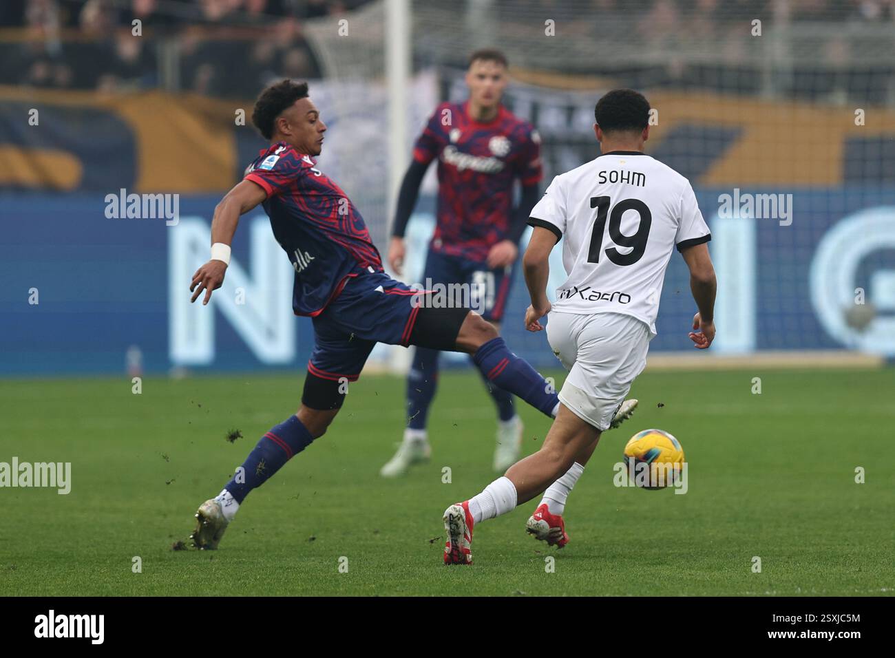 Dan Ndoye (Bologna) Simon Sohm (Parma) ; during the Italian "Serie A ...