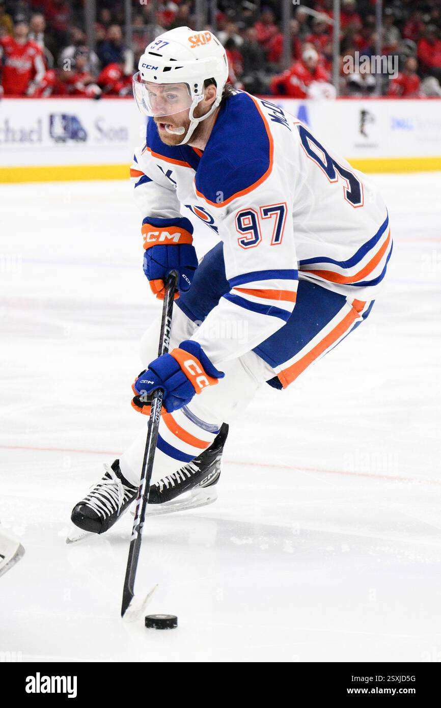Edmonton Oilers center Connor McDavid (97) in action during the second ...