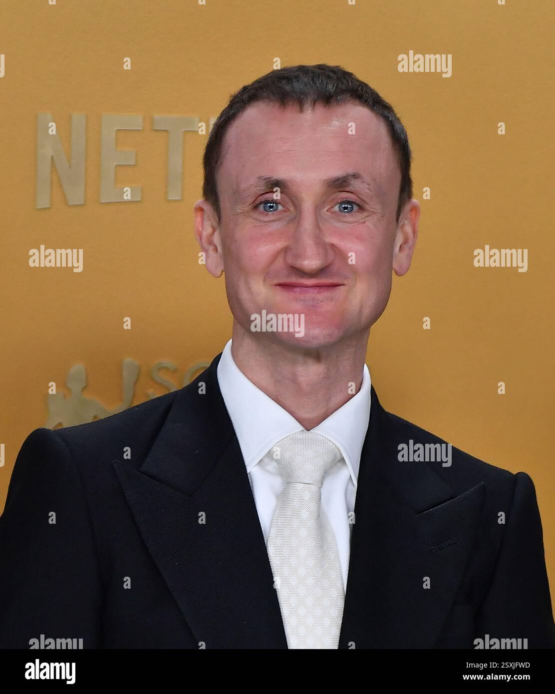 Tom Brooke attends the 31st Annual Screen Actors Guild Awards at Shrine ...