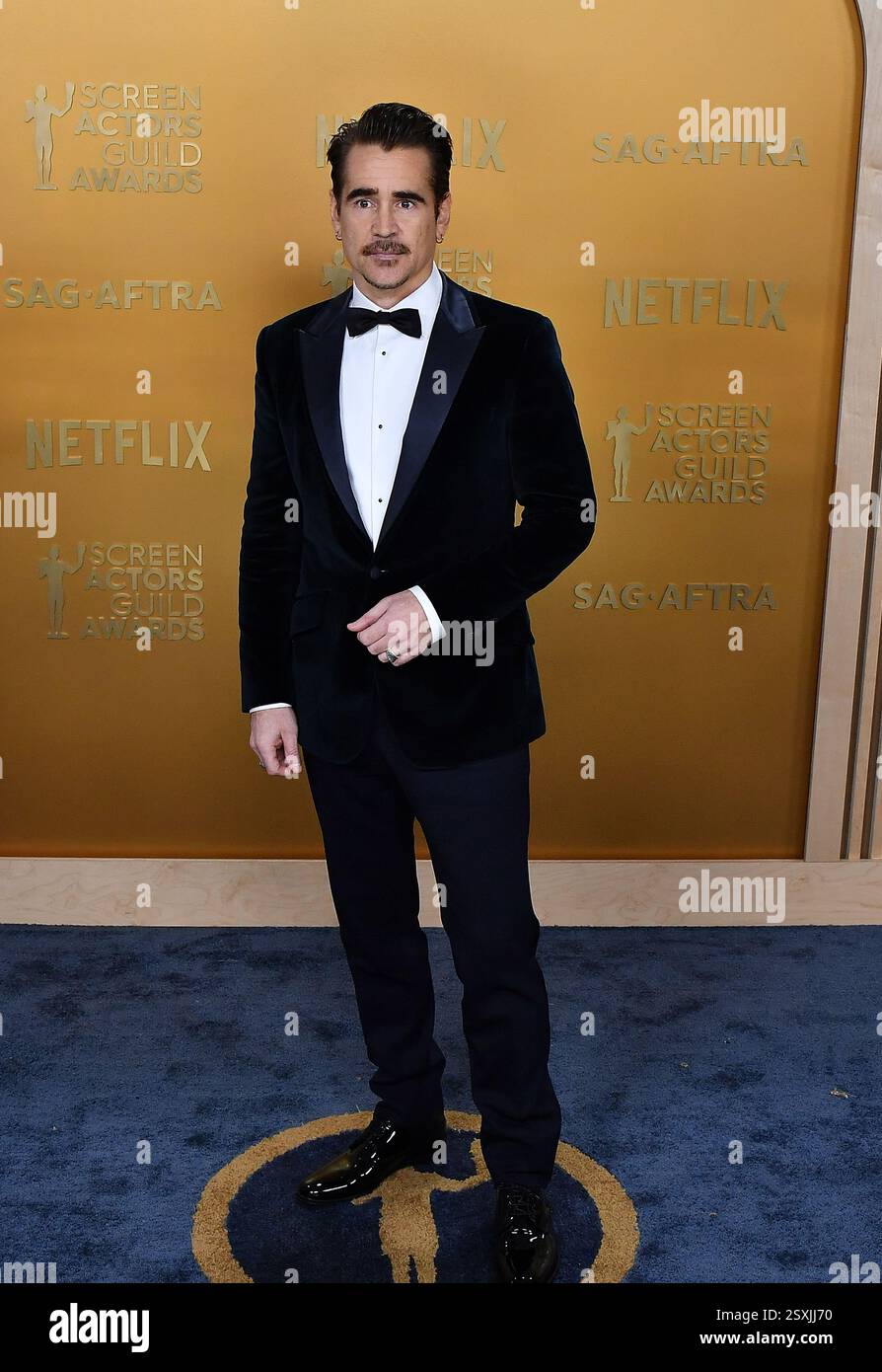Colin Farrell attends the 31st Annual Screen Actors Guild Awards at ...