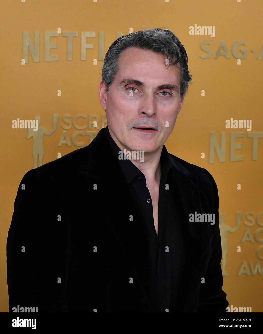 Rufus Sewell attends the 31st Annual Screen Actors Guild Awards at ...