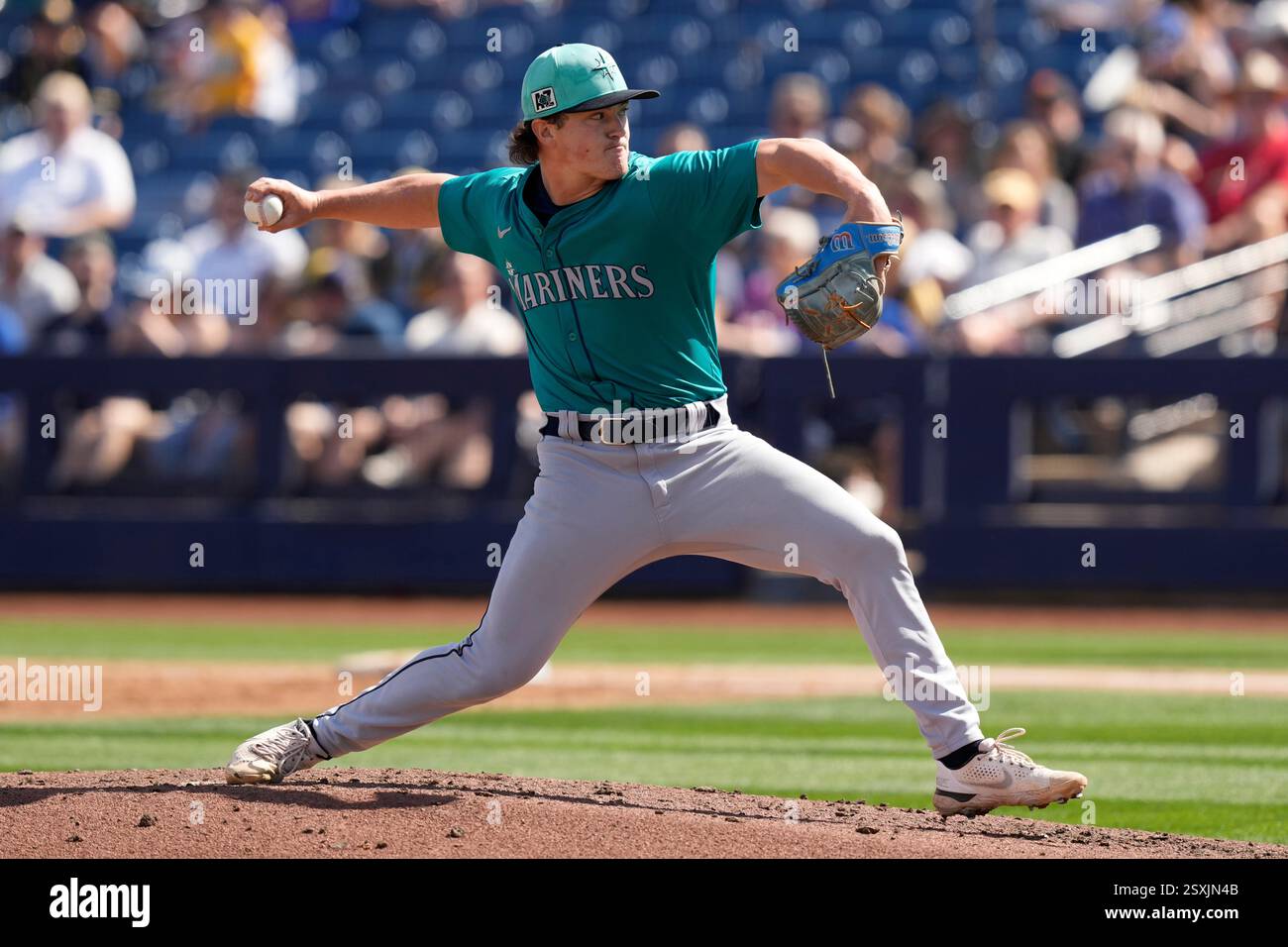 Seattle Mariners pitcher Charlie Beilenson throws during the second ...