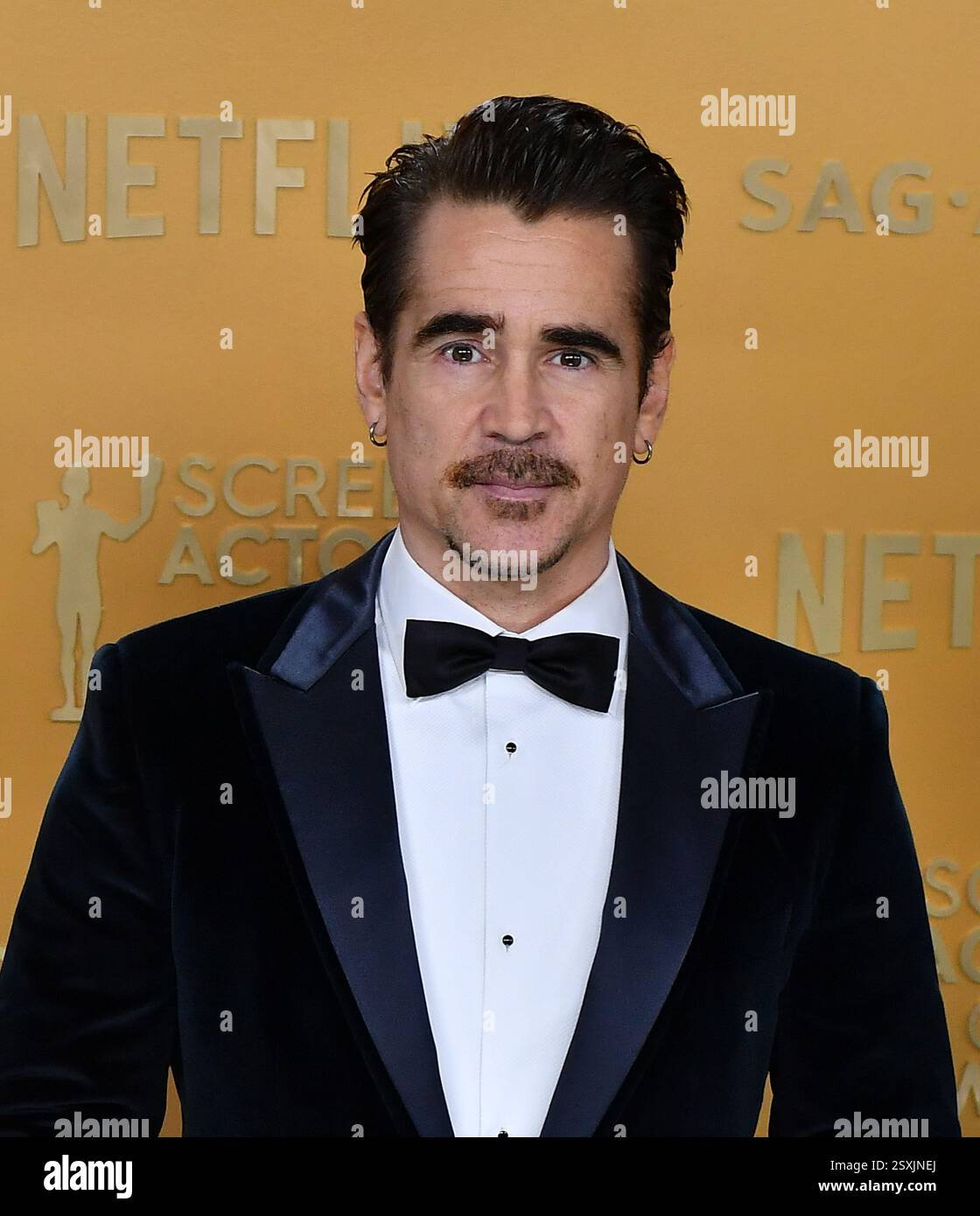 Colin Farrell attends the 31st Annual Screen Actors Guild Awards at ...