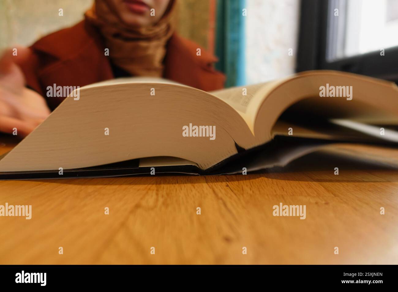 Engagement study hi-res stock photography and images - Alamy