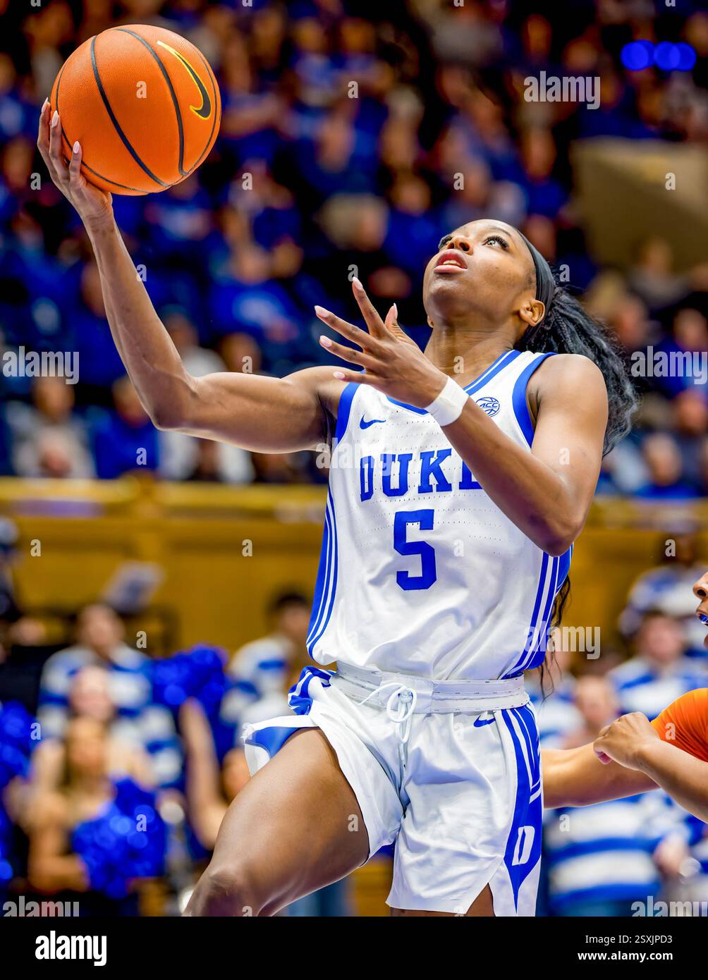 Durham, North Carolina, USA. 23rd Feb, 2025. OLUCHI OKANANWA (5) layup ...