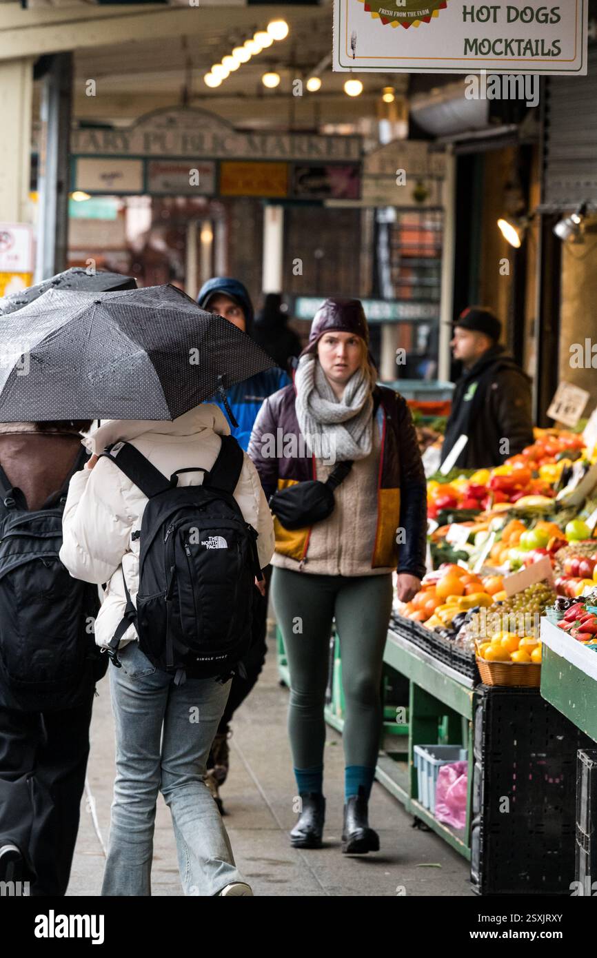 Seattle, USA. 24th Feb 2025. Seattle braces for high wind and rain ...