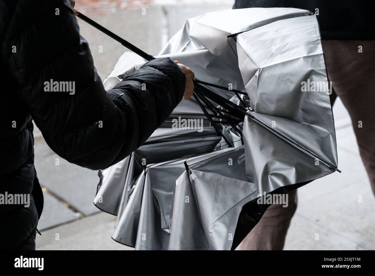 Seattle, USA. 24th Feb 2025. Seattle braces for high wind and rain ...
