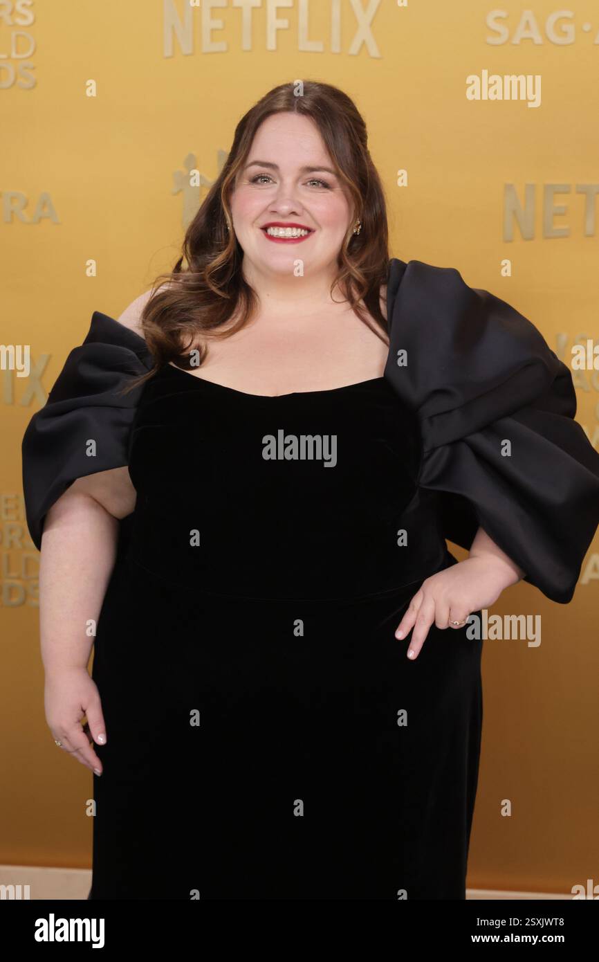 Jessica Gunning attends the 31st annual Screen Actors Guild Awards at ...