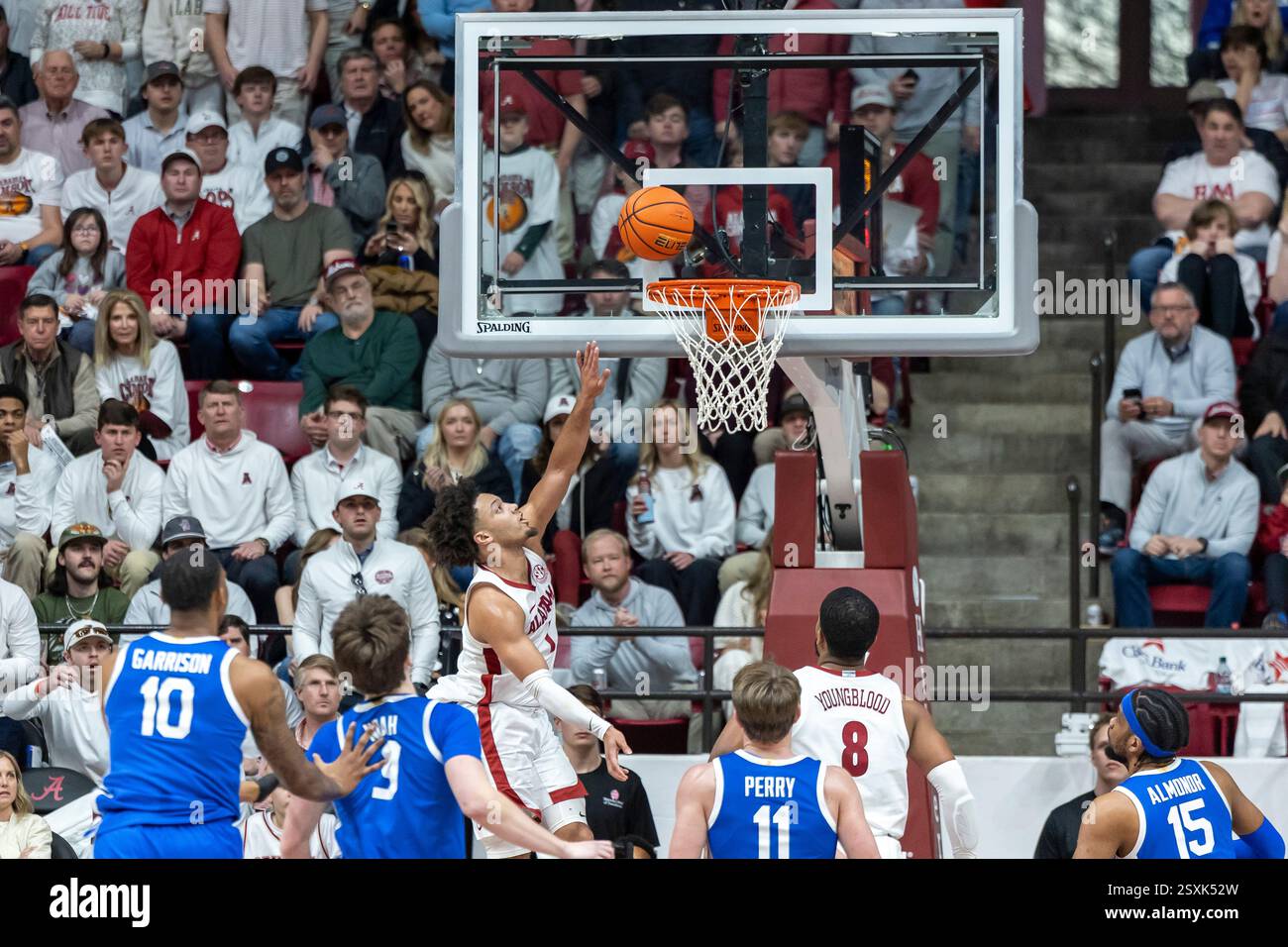 Alabama guard Mark Sears (1) gets past Kentucky for a score during the ...