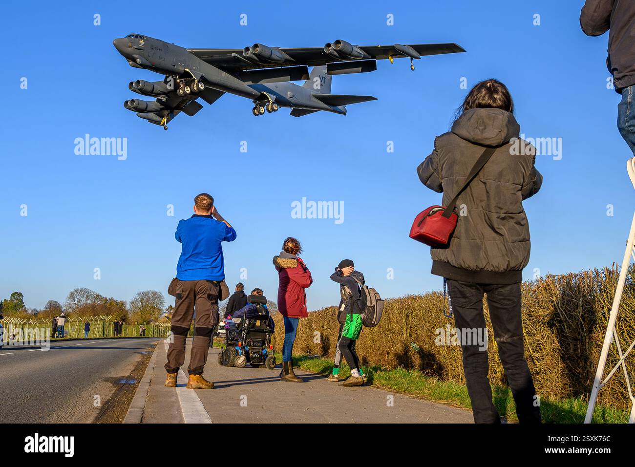 Onlookers watching a b 52 land at raf fairford hi-res stock photography ...
