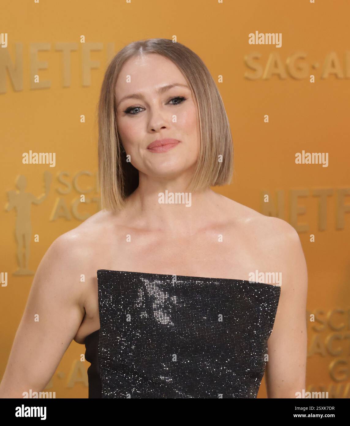 Hannah New attends the 31st Annual Screen Actors Guild Awards at Shrine ...