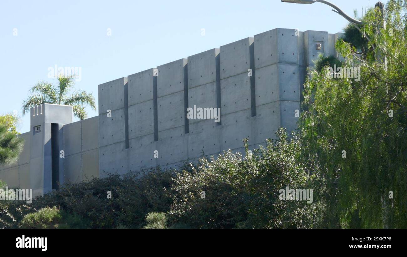 Beverly Hills, California, USA 23rd February 2025 Oakley Founder ...