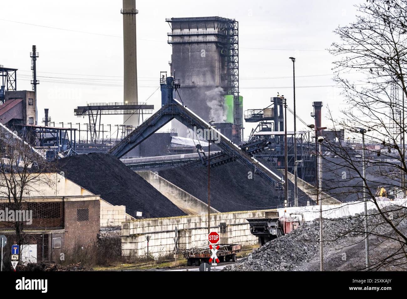 Huettenwerke Krupp-Mannesmann, HKM in Duisburg, coking plant, North ...