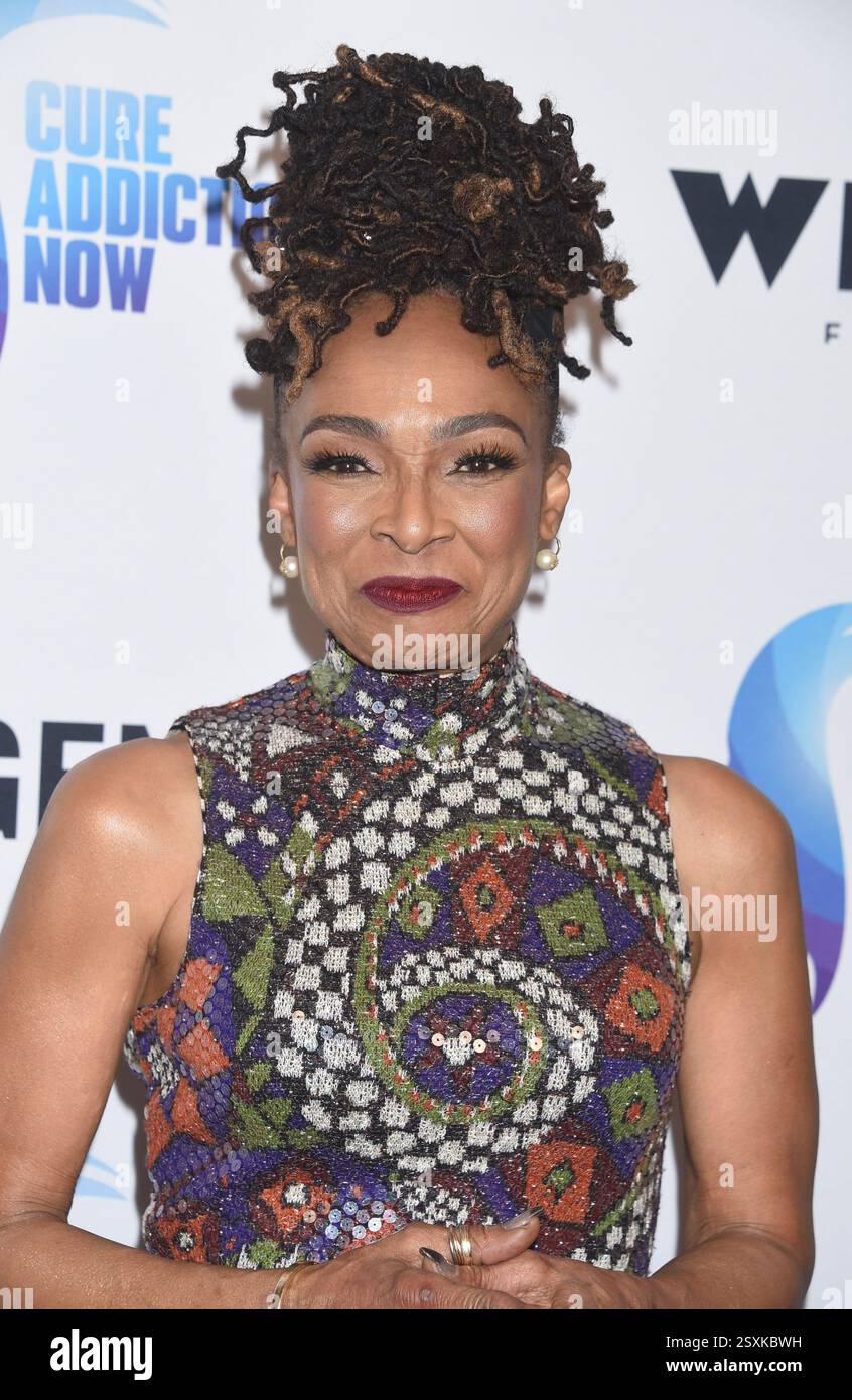 Beverly Hills, USA. 24th Feb, 2025. Siedah Garrett arriving to the Cure ...